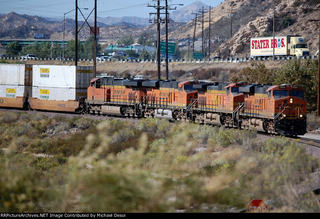 BNSF ES-44DC #7824 leads a westbound intermodal